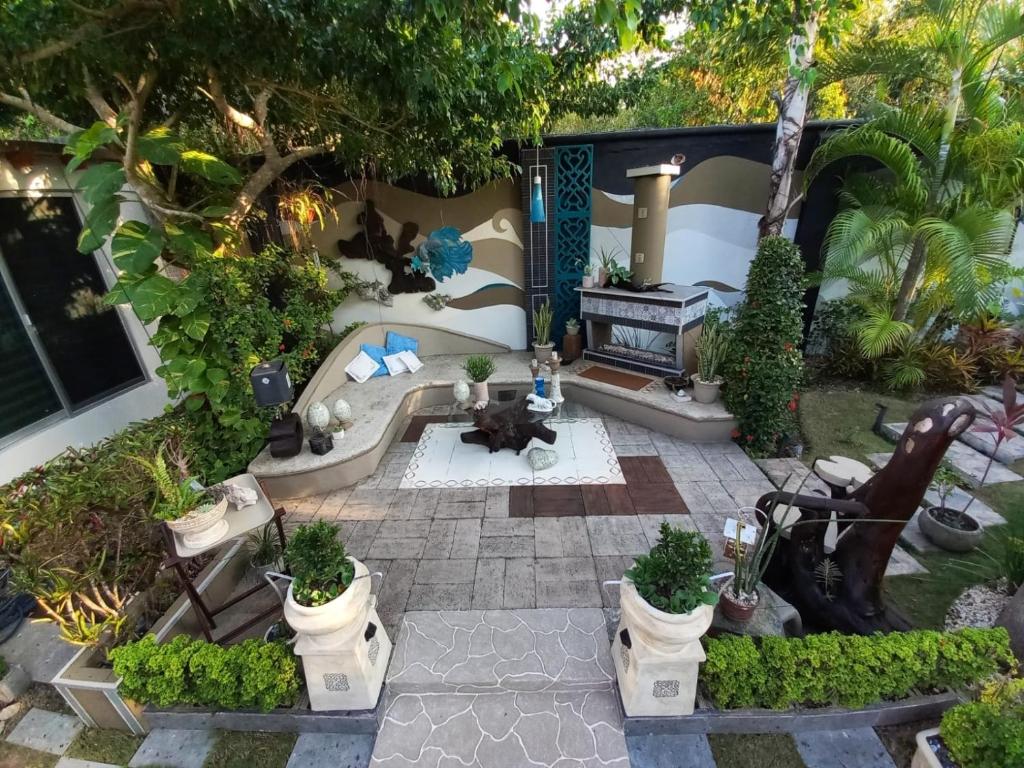 Modern Grotto Design Landscape