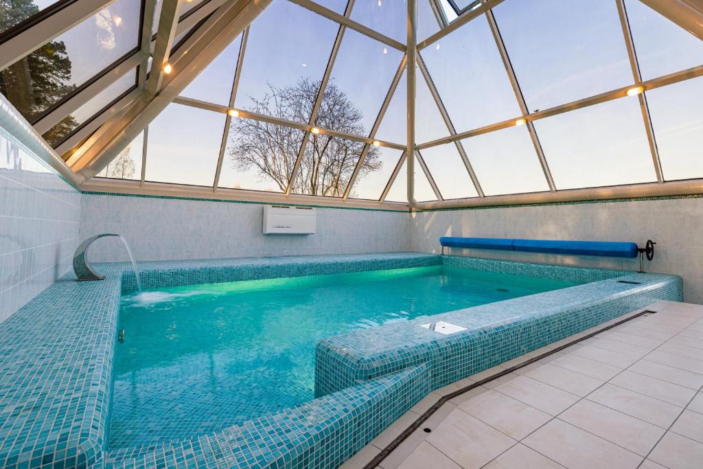 Lakeside Escape, Suniši – Updated 2023 Prices