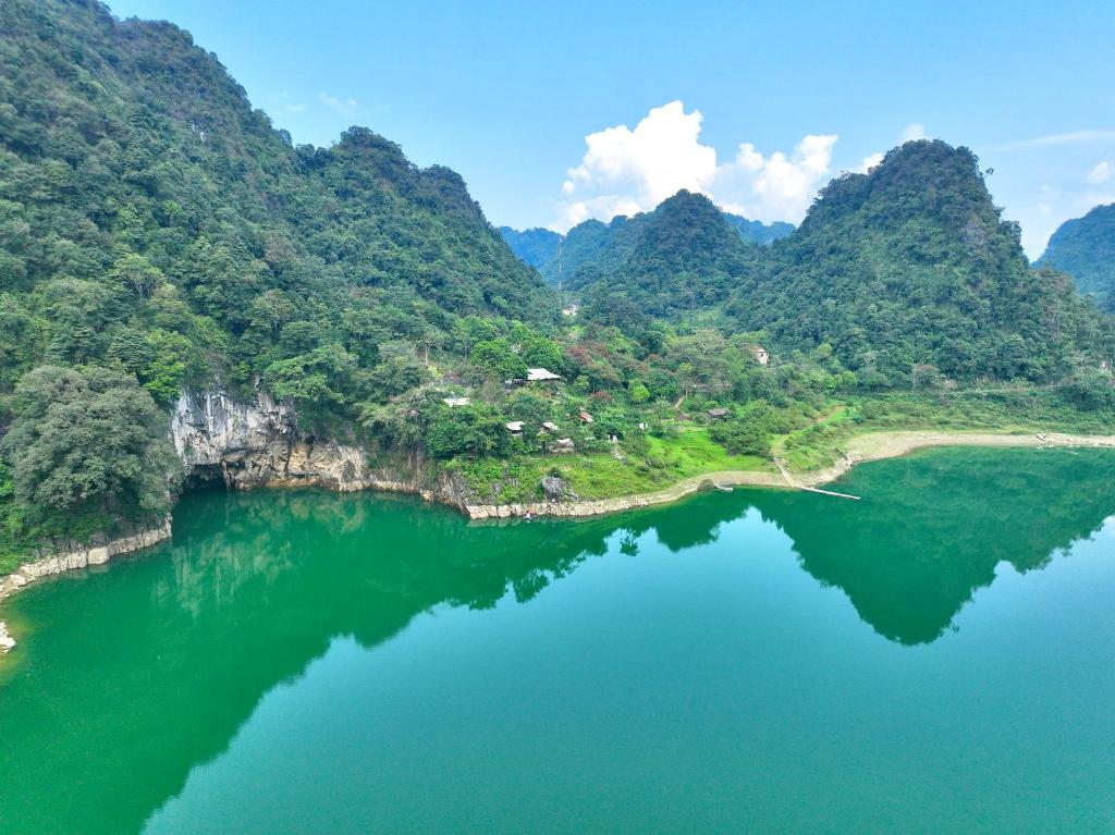 Thang Hen Lake - Thang Hen Glamping & Eco Outdoor, Thăng Hen (updated ...