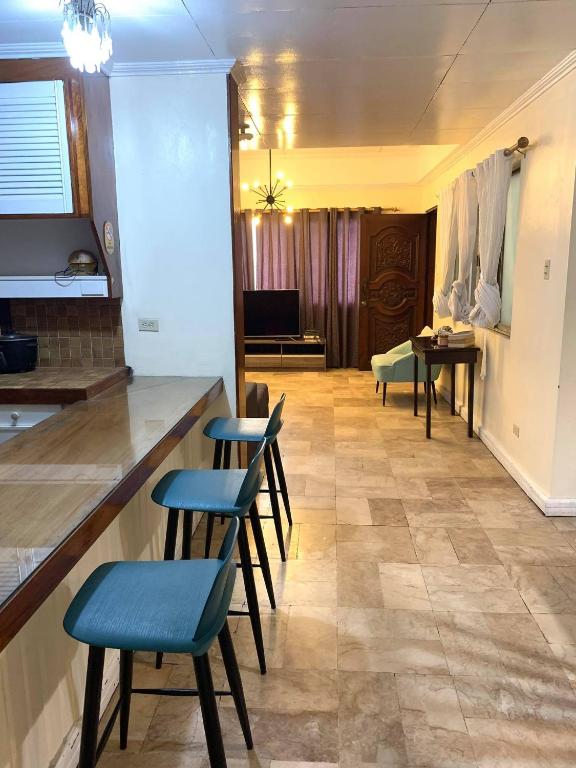 HOUSE A - Bahay Bakasyunan in New intramuros Village, Old balara Q.C ...