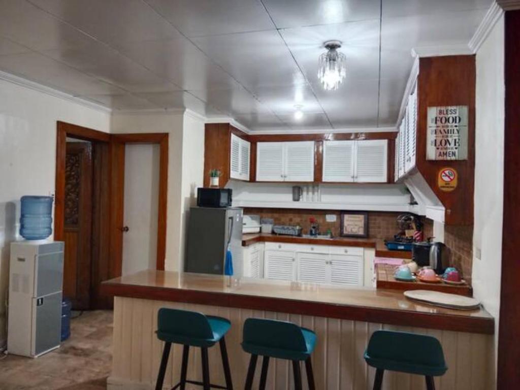 HOUSE A - Bahay Bakasyunan in New intramuros Village, Old balara Q.C ...