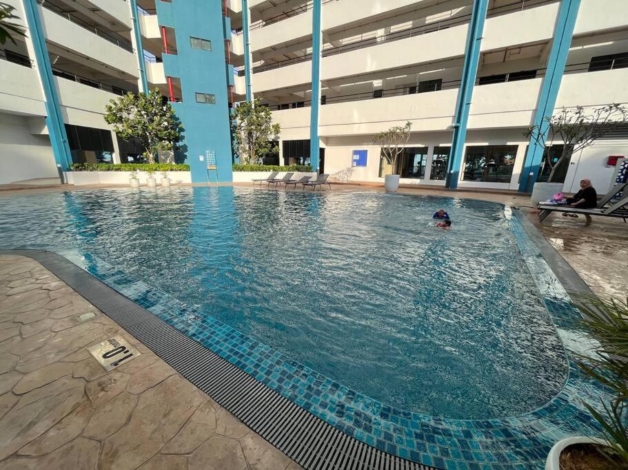 Mutiara Melaka Beach Resort 2BR Seaview Apartment Pantai Puteri 20min ...