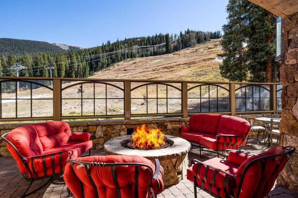 Premier 3 Bedroom Ski In, Ski Out Lone Eagle Condo With The Best Access ...