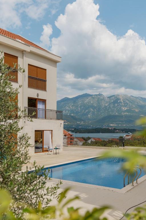 Emerald Suite with Pool, Private beach and Private Sea View Terrace ...