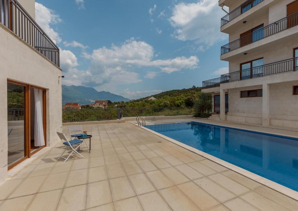 Emerald Suite with Pool, Private beach and Private Sea View Terrace ...