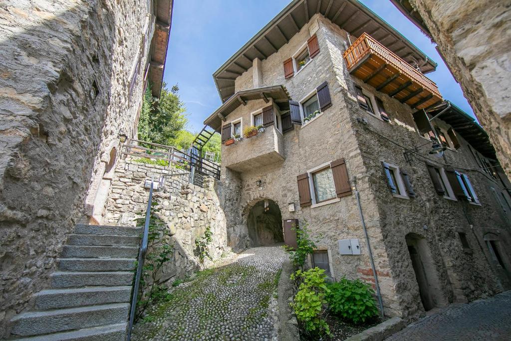 Il Nido dell'Artista - Happy Rentals, Tenno – Updated 2023 Prices