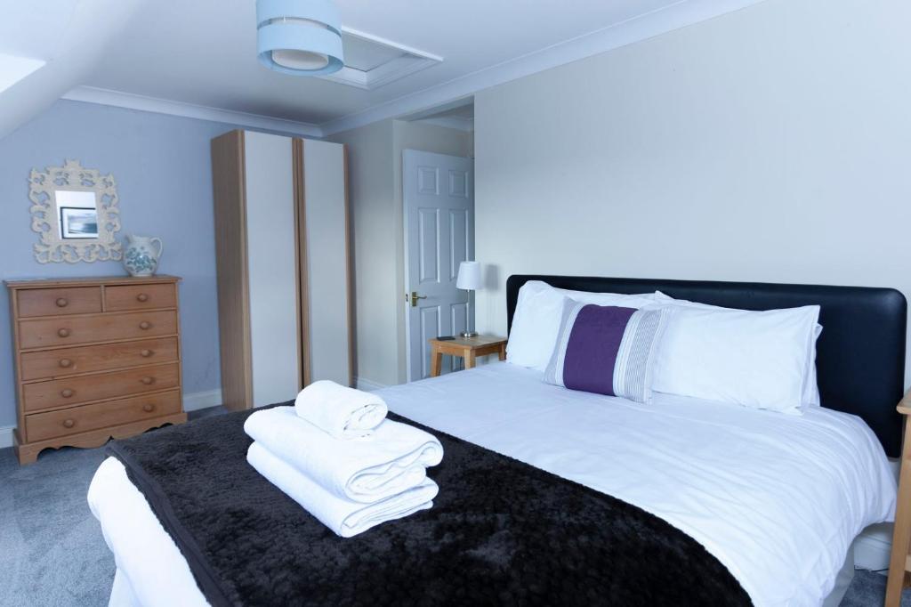 Tankerton Town House, 1 parking space, 150m beach, Whitstable – Updated ...