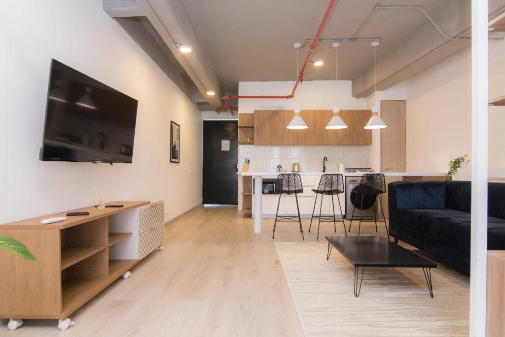 W* | Sensational Loft W/ Ac In Laureles - Medellín