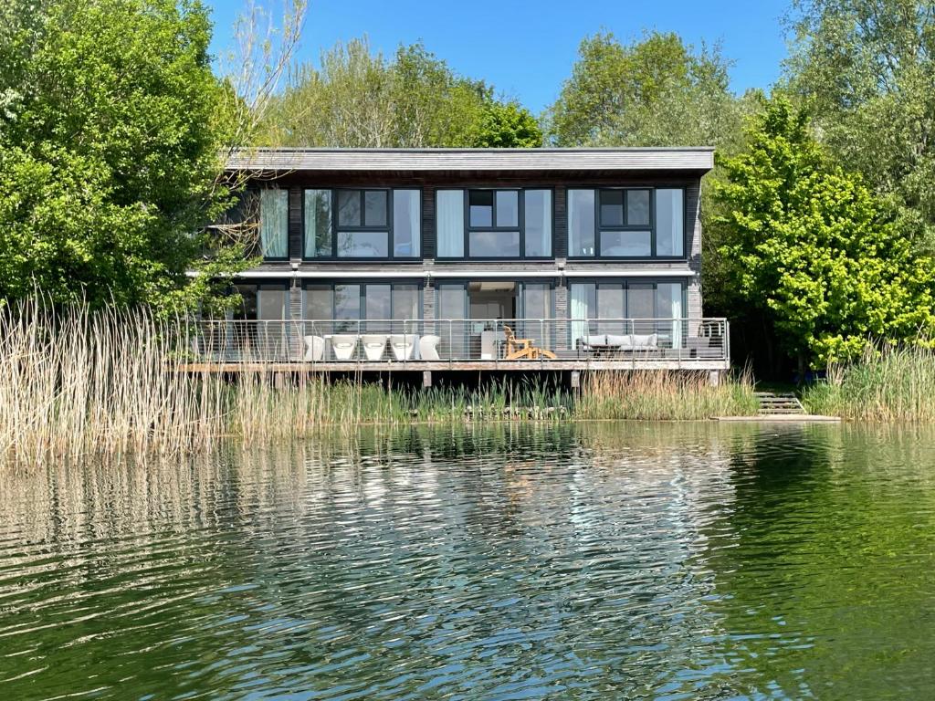 Northbow Lodge at Lakes By Yoo, Lechlade (updated prices 2026)