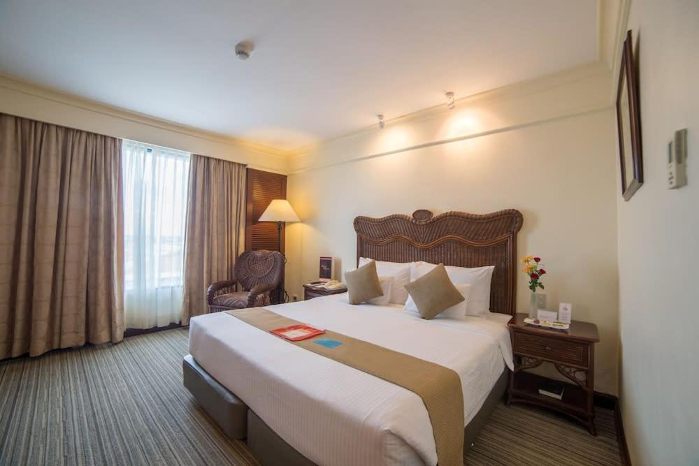 Shell Apartment-Dingo, Manila (updated prices 2025)