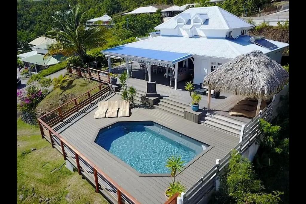 La villa Coconut vue à 180° mer rocher du Diamant, Le Diamant (tarifs ...