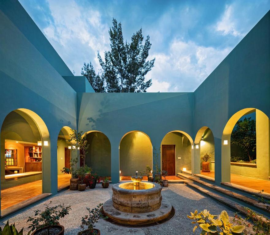 HOLT Balcones Guesthouse - King Bed Room, San Miguel de Allende ...
