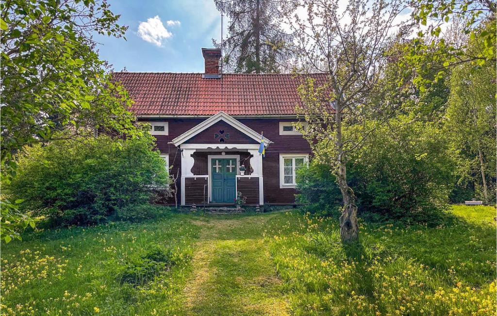 Beautiful Home In Boxholm With Internet And 3 Bedrooms, Boxholm ...
