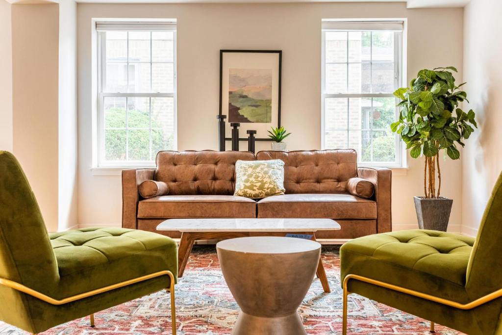 Light-Filled 4 BR home in Ardmore, Broomall (updated prices 2025)