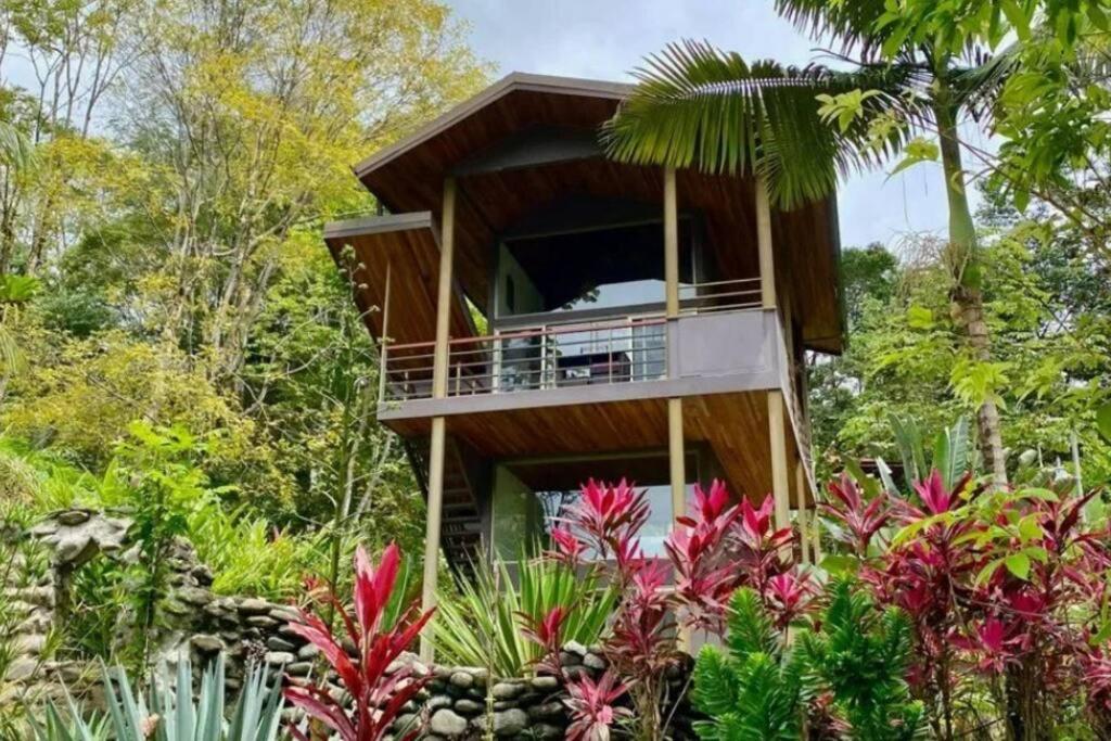 Sloth Premium Riverfront Jungle Villa with Jacuzzi and Pool, Uvita ...