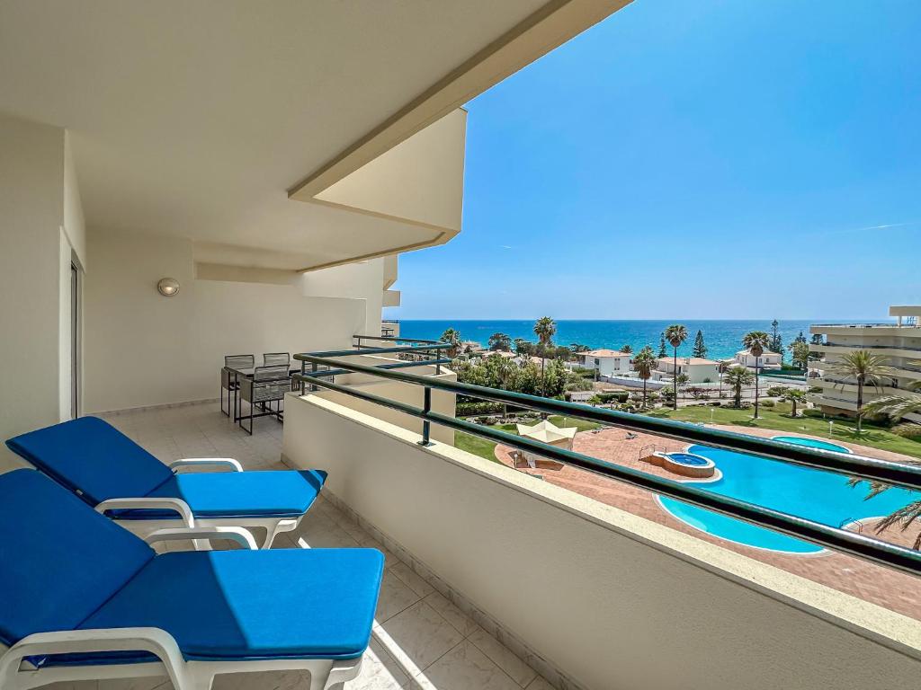 Luxury Apartment w/Stunning Sea Views, Walk Beach, Albufeira (updated ...