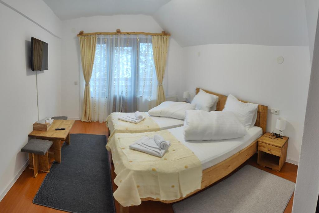 Pensiunea Trei Brazi Arieseni, Arieşeni (updated prices 2025)