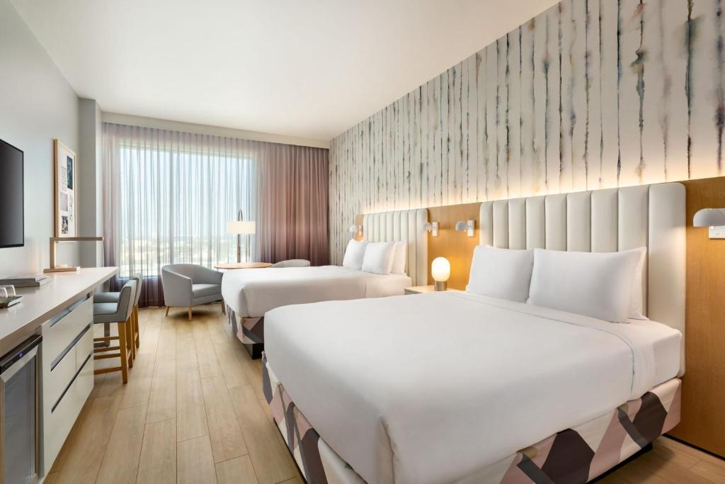 The Viv Hotel, Anaheim, a Tribute Portfolio Hotel, Anaheim (updated ...