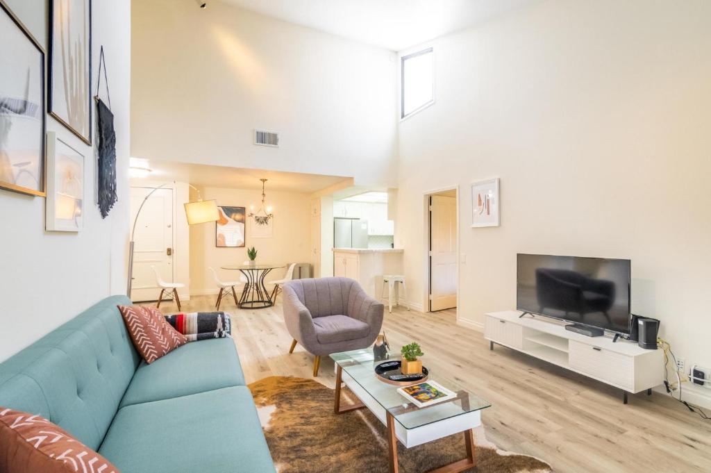 Spacious 2BR Unit in Playa Del Rey with Amenities, Los Angeles (updated ...