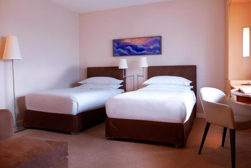 Sheraton Paris Charles de Gaulle Airport Hotel, Roissy-en-France ...