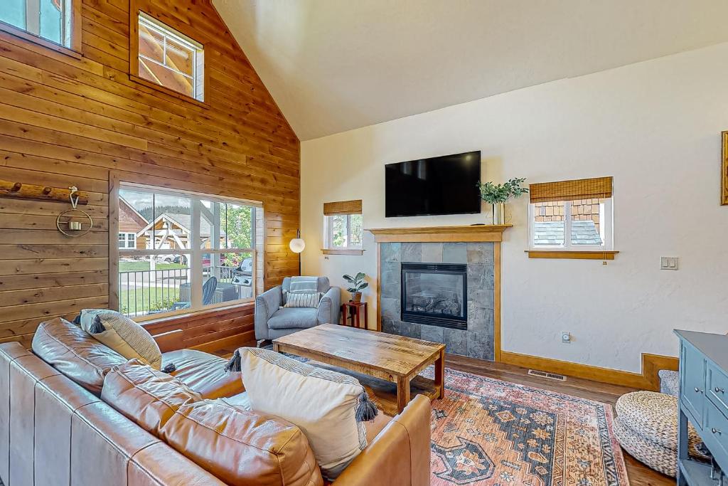 Dover Bay Way, Dover (updated prices 2025)