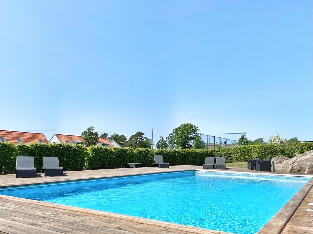 Boende med pool och tennisbana i familjevänligt område, Torekov ...