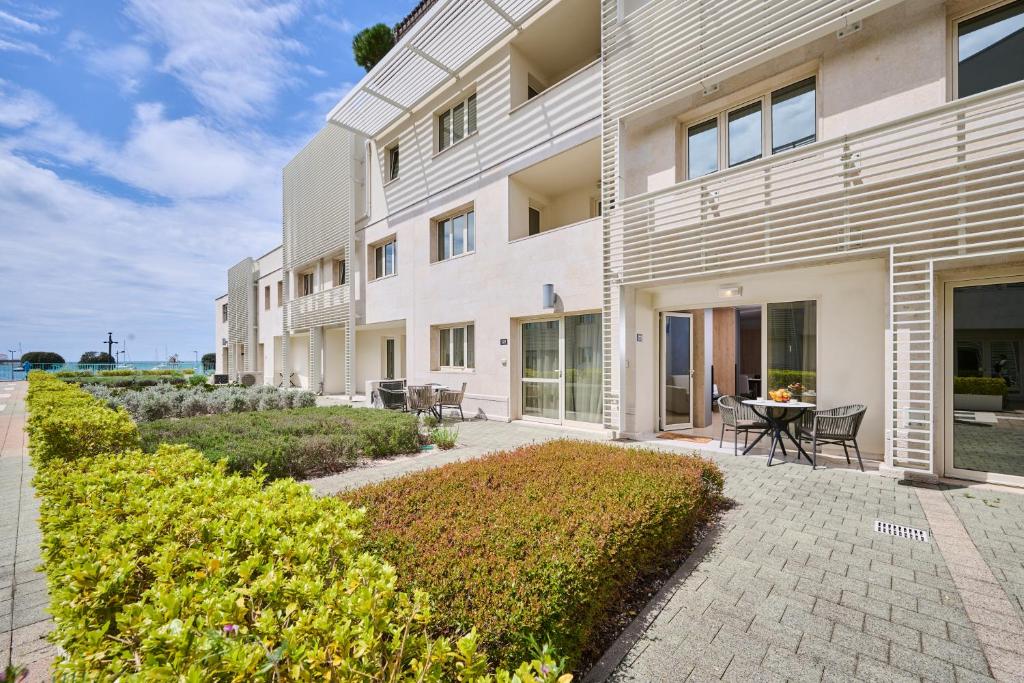 Studio Apartment Design Exterior