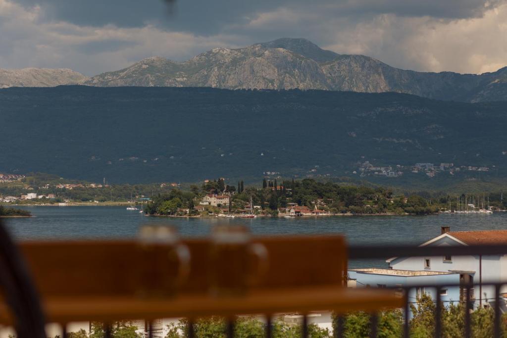 Emerald Suite with Pool, Private beach and Private Sea View Terrace ...