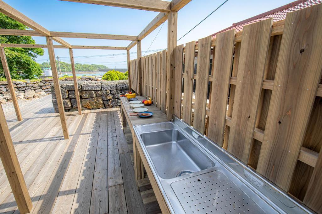 ako house, Goto (updated prices 2025)