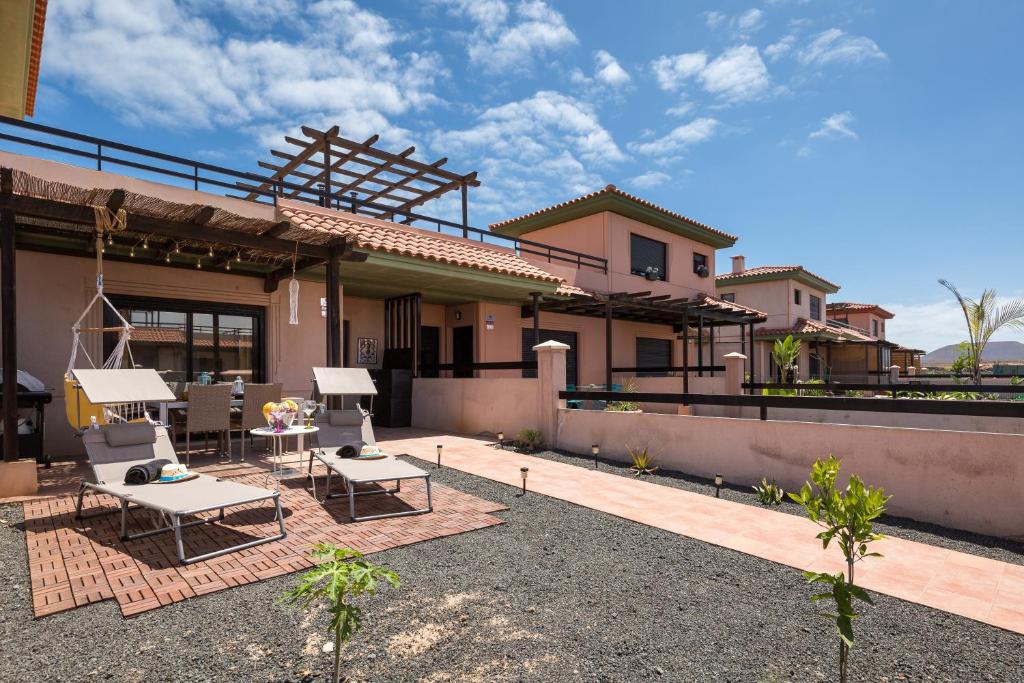 Home2Book Villa Orican, BBQ, Pool & Terrace (España Lajares) - Booking.com