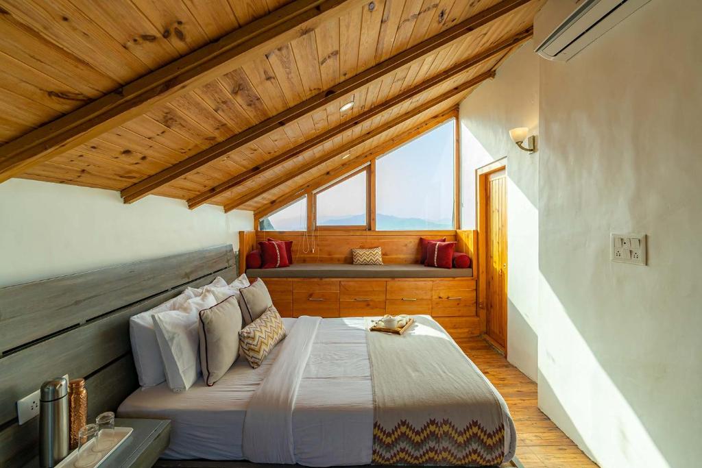 StayVista at DAAFI House with Comp Breakfast, Theog (updated prices 2025)