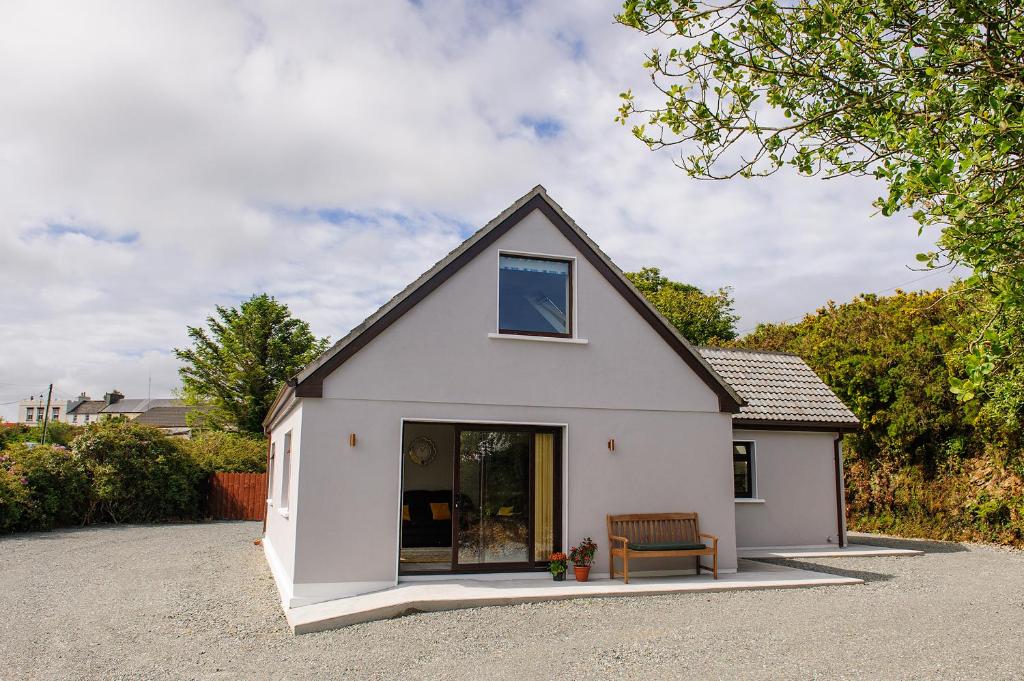 Honeysuckle Cottage, Renvyle (updated prices 2026)