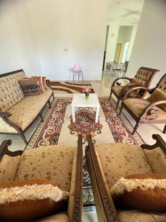 Homestay Denai Universiti near UMK 3 rooms aircond with wifi, Bachok ...