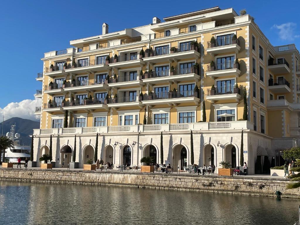 Emerald Suite with Pool, Private beach and Private Sea View Terrace ...