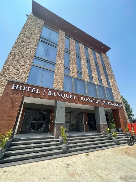 Hotel Tamarind Tree, Kharar – Updated 2024 Prices