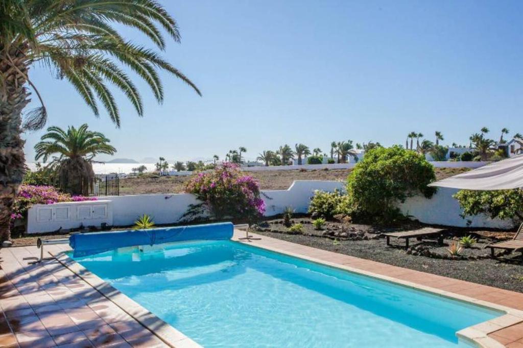 Villa Estefania, Playa Blanca, Spain - Booking.com