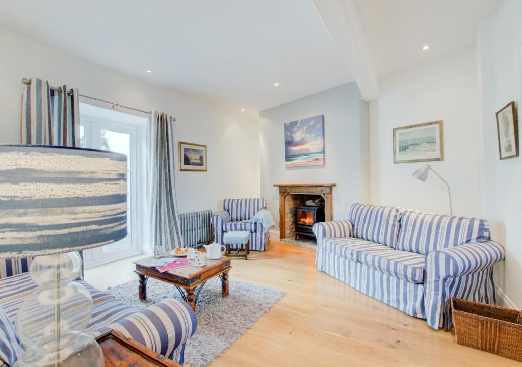 Royal Standard House, Shaldon (updated prices 2024)