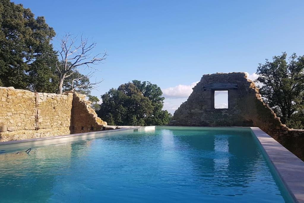 Luxurious 18th century French villa with swimming pool and jacuzzi ...