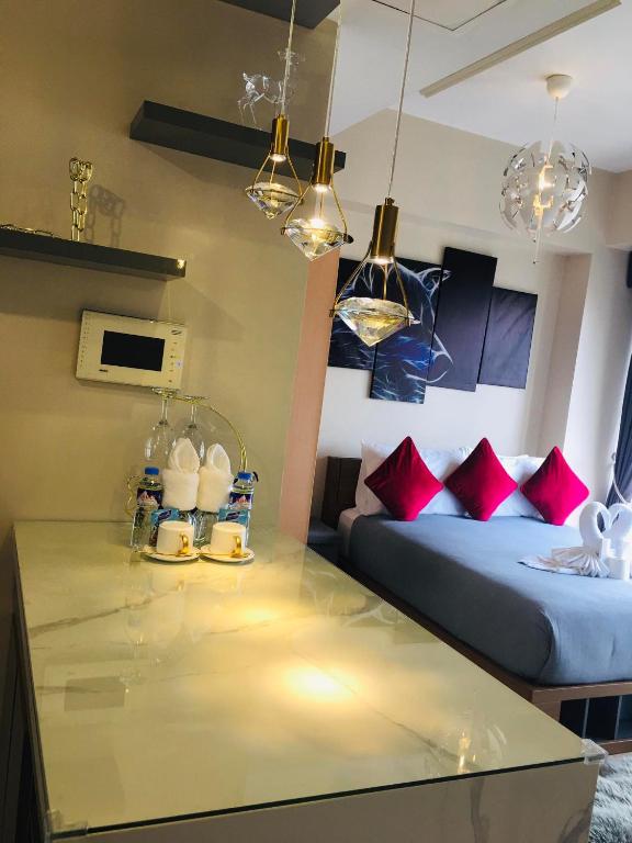 NAIA Terminal 3 Insane Interior, Be the Boss, Manila (updated prices 2025)