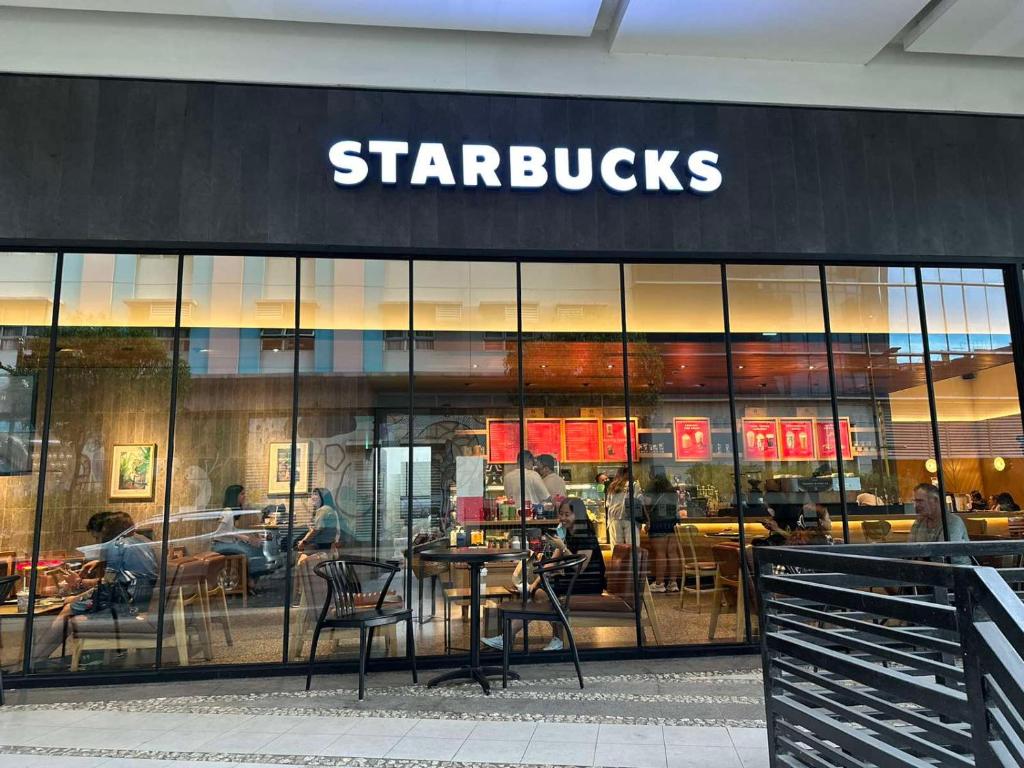 NAIA Terminal 3 Insane Interior, Be the Boss, Manila (updated prices 2025)