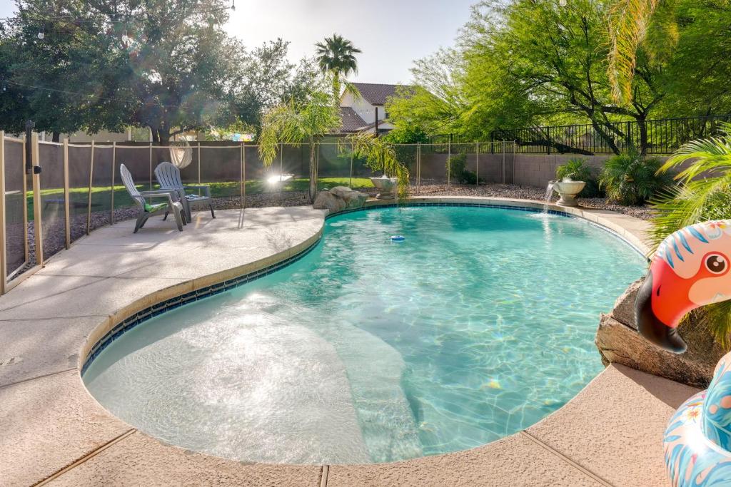 Sunny V Arizona Retreat with Private Pool and Patio, Surprise (updated ...