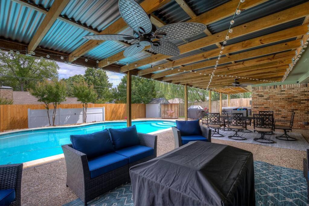 Beautiful 4 bedroom home with Pool, Hot Tub & More, Tyler (tarifs ...