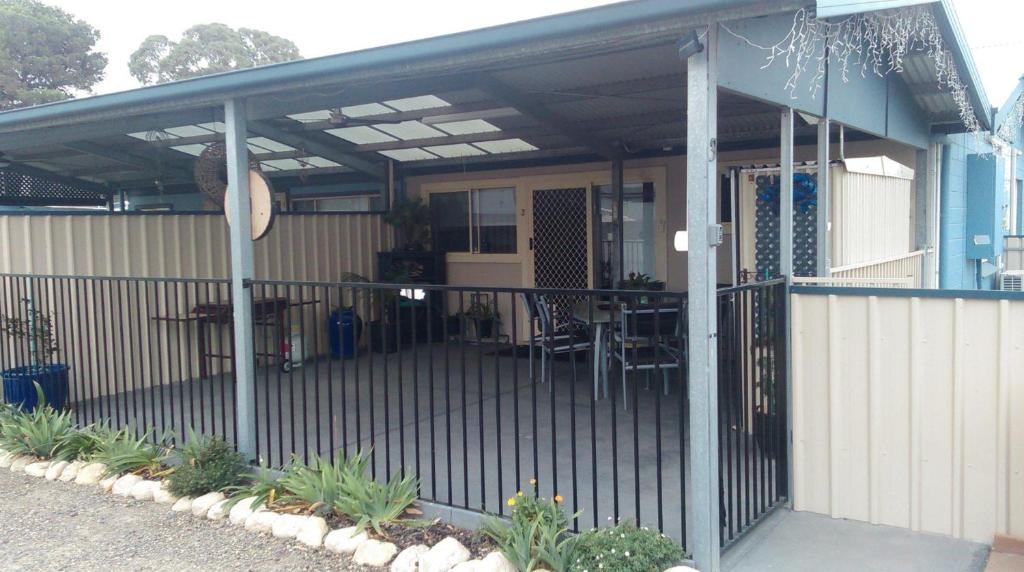 Blue Line Retreat - Unit 3, Port Vincent (updated prices 2025)