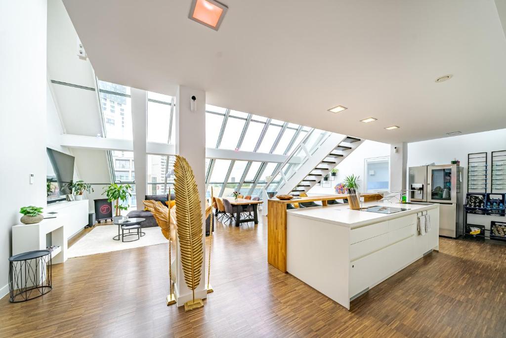 Luxus Der Raum Berlin Bilder