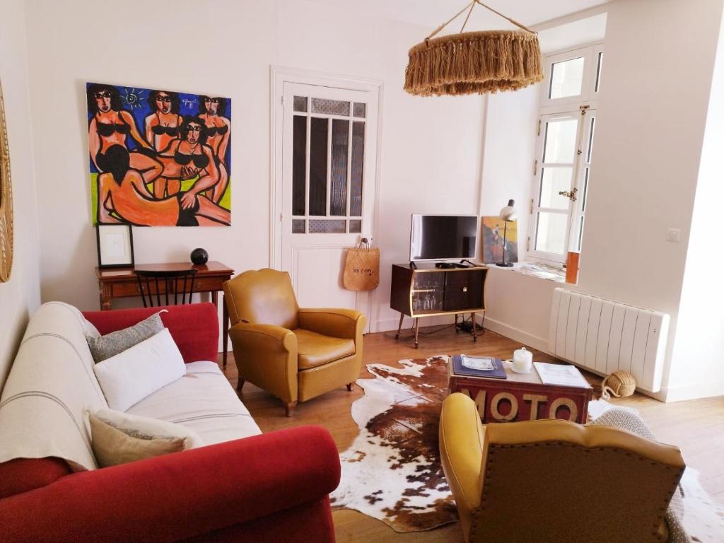 Belle Maison D'artiste Face Cathédrale Et Musée - Musée Angoulême