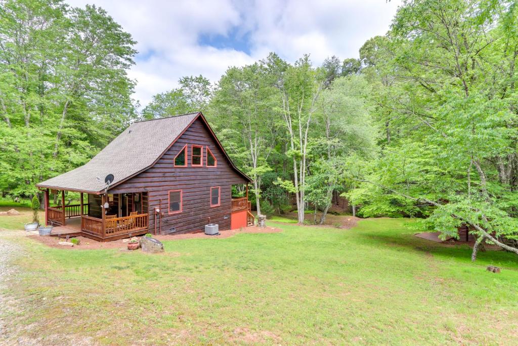Blue Ridge Cabin Rental with Deck and Screened Porch!, Blue Ridge ...