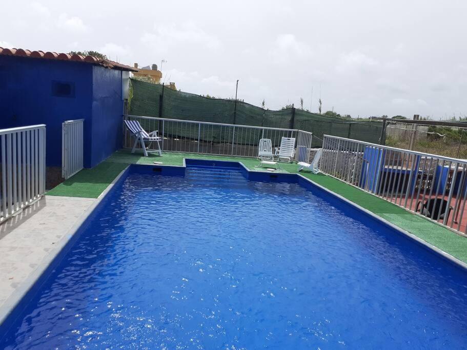 Villa Con Piscina Y Acceso Playa Lisardo, Mareny de San Lorenzo ...