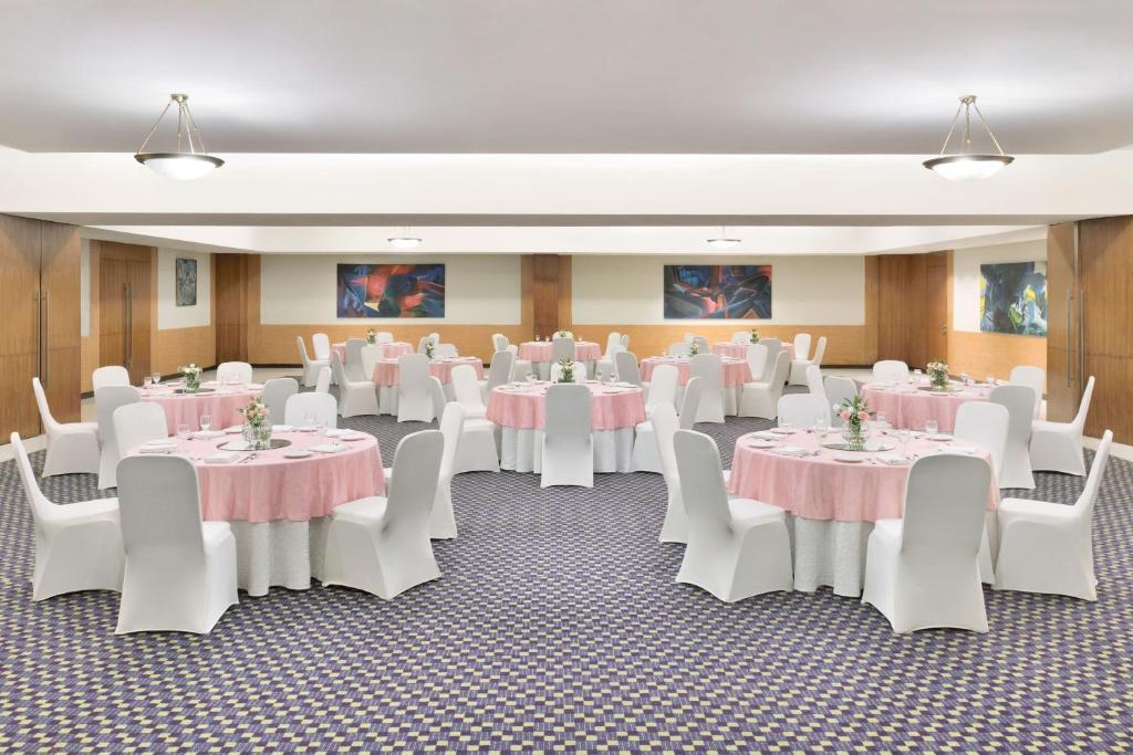 Four Points by Sheraton Navi Mumbai, Vashi, Navi Mumbai (updated prices ...