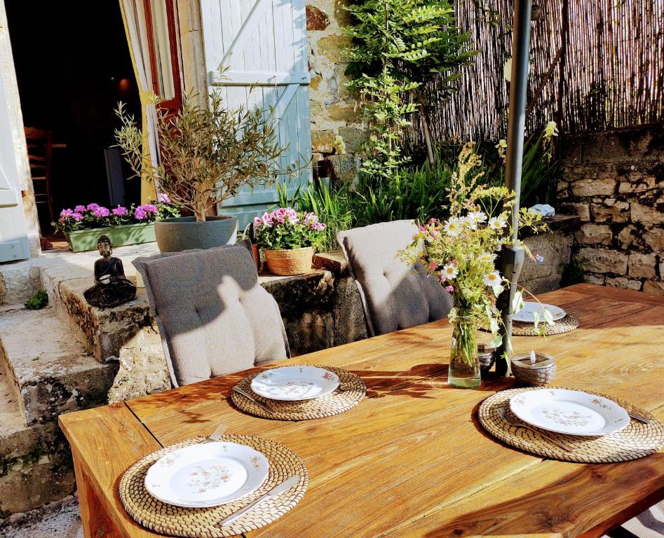 Chateau d'Impasse, Laferté-sur-Amance (updated prices 2025)