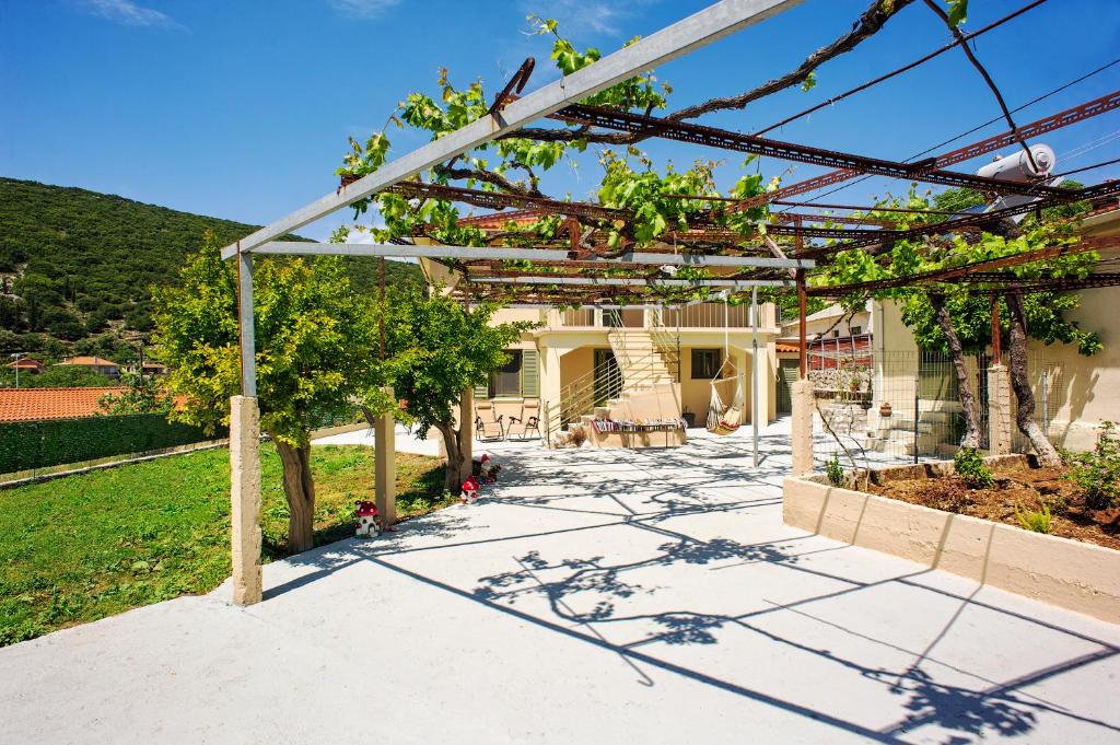 Garbis Garden View, Valsamáta (updated prices 2025)